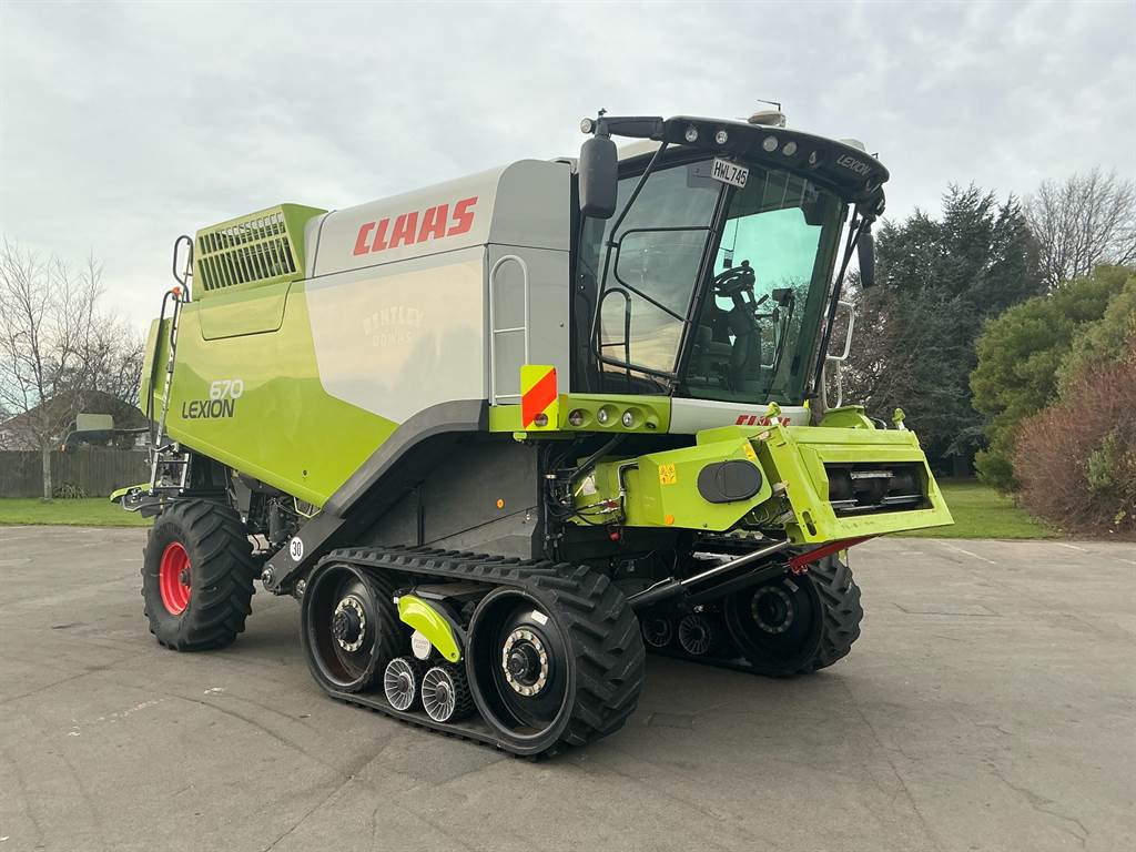 2014 CLAAS LEXION 670 TT - CLAAS Harvest Centre