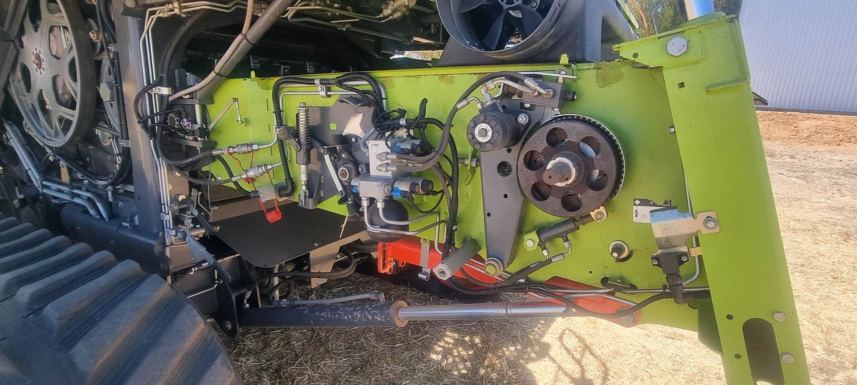 2020 CLAAS LEXION 7700 TT - CLAAS Harvest Centre